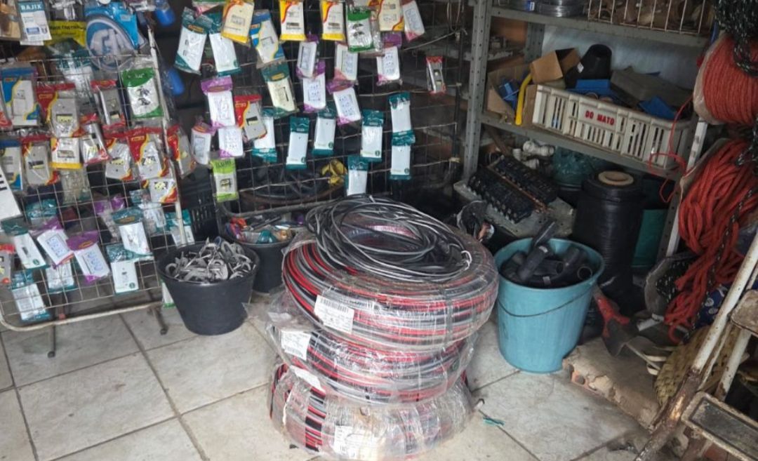 Dono de loja de material de construção é preso em Timon com fios ...
