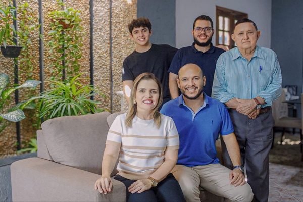 Conheça Lorena Bringel, um nome novo que quer ser vereadora de Timon ...